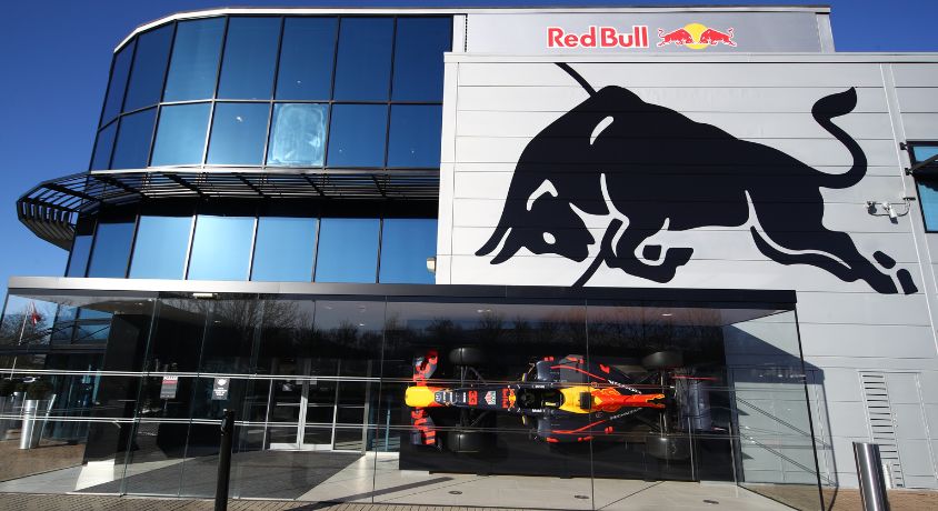 1+1 Red Bull Racing Factory Experience UK - Red Bull MOBILE Zone
